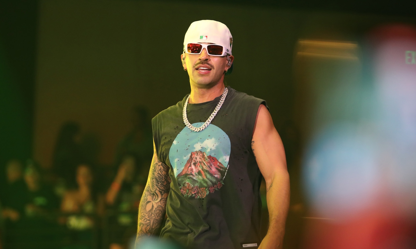 Feid Comparte su Nuevo Álbum ‘MOR, No Le Temas A La Oscuridad’