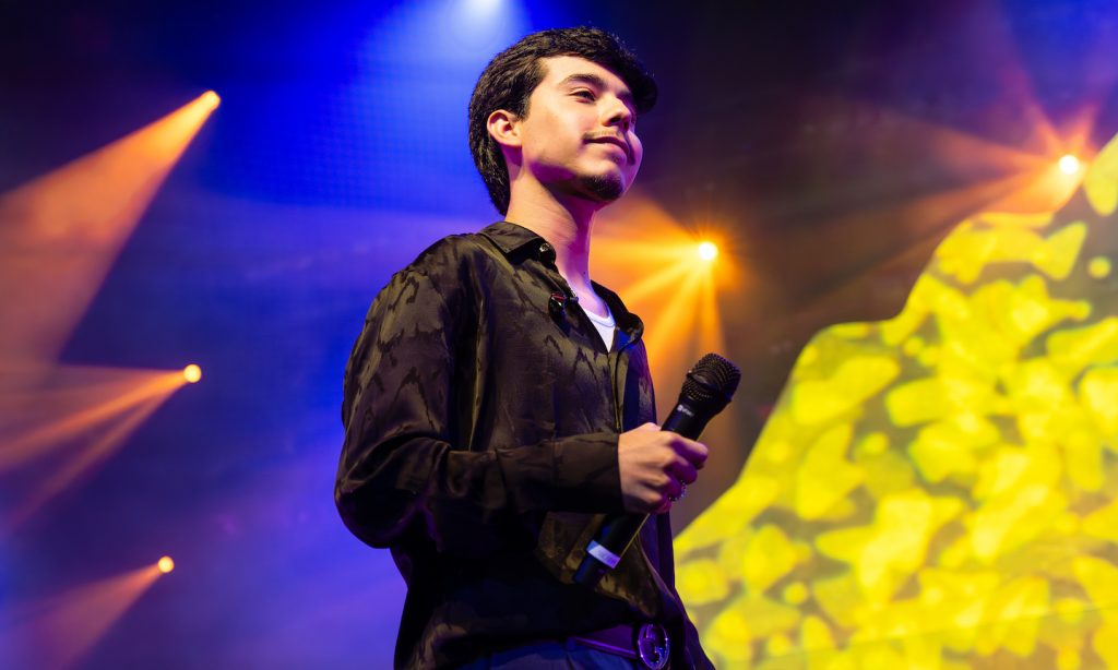 El fenómeno de la música alternativa mexicana Iván Cornejo comparte ...